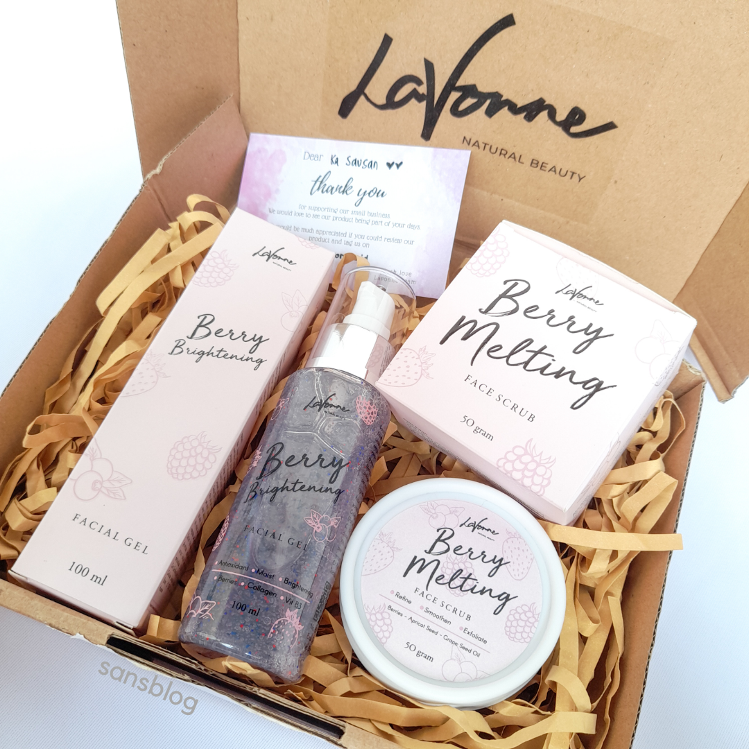 Review: Lavonne Berry Melting Face Scrub dan Berry Brightening Gel ...